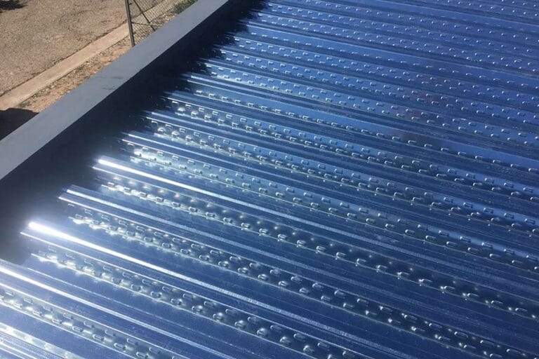 Instalación de forjado con chapa colaborante - Panelya